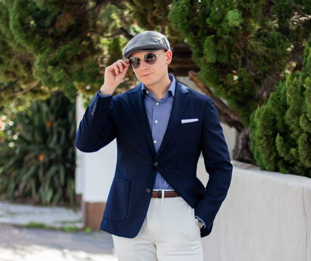 How to Wear a Navy Blazer (12 Outfit Ideas)